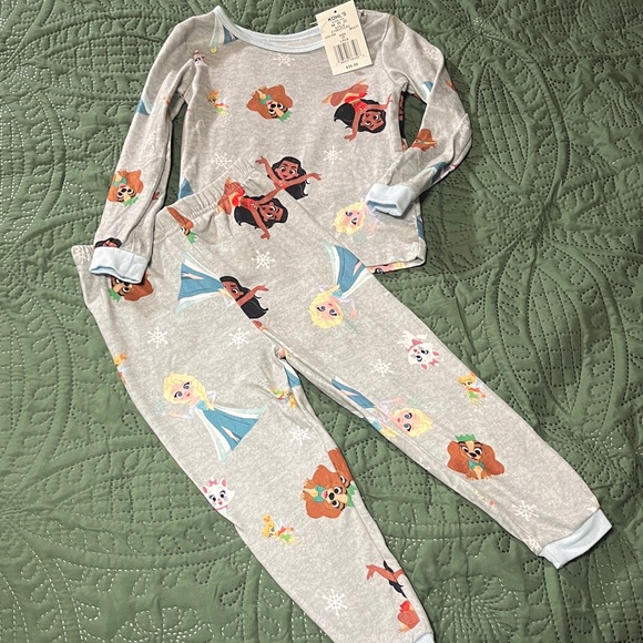 Disney | Pajamas | Disney Gray Kids Pajama Set With Cartoon Characters ...